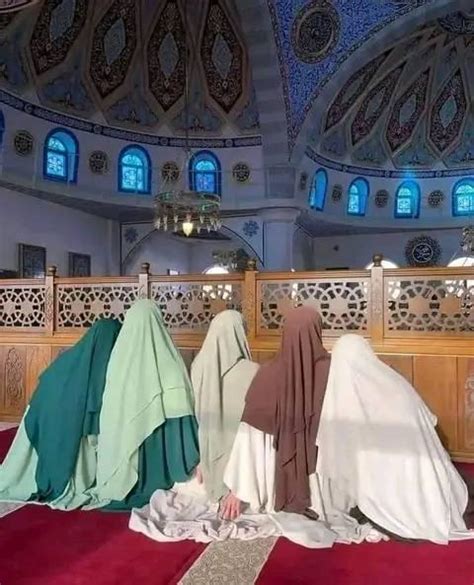 أخوات محجبات مسلمات