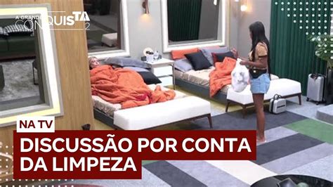Edlaine chama Lizi de hipócrita por não ter trocado o lixo do banheiro