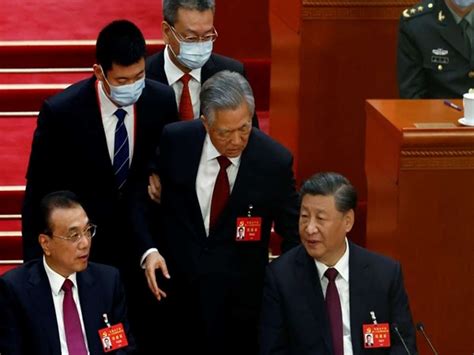 Former Chinese President Hu Jintao Mysteriously Escorted Out In Front