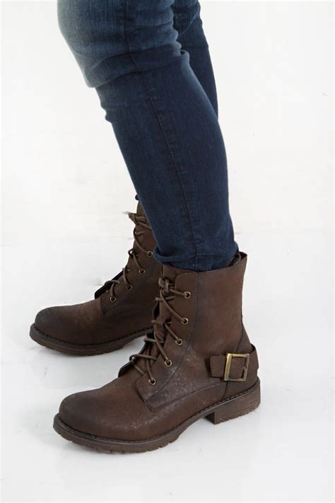 What Boots To Wear With Skinny Jeans This Season Gliks