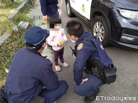 「把拔馬麻在哪裡」2歲萌娃迷路找家 鳳山警蹲地暖問化身奶爸 Ettoday社會新聞 Ettoday新聞雲