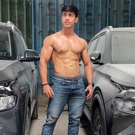 𝐀𝐭𝐢𝐧 𝐃𝐰𝐢𝐯𝐞𝐝𝐢 Atindwivedi 01 • Threads Say More