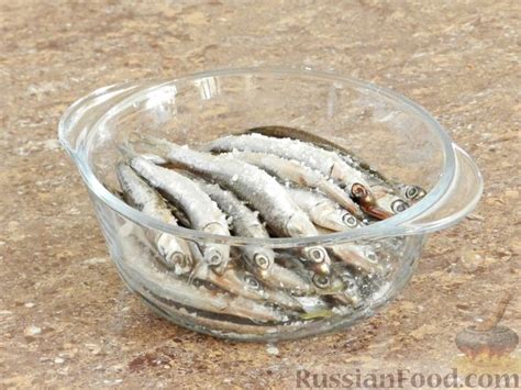 Рецепт: Солёные анчоусы в масле на RussianFood.com