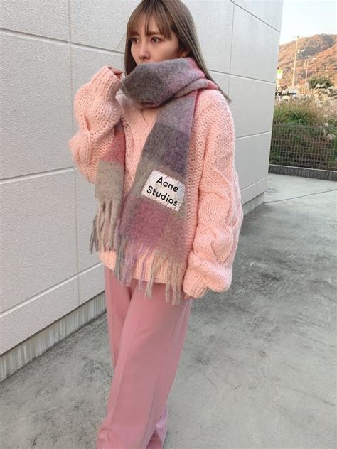 半額sale★ Acne Studious ピンクタグ マフラー白