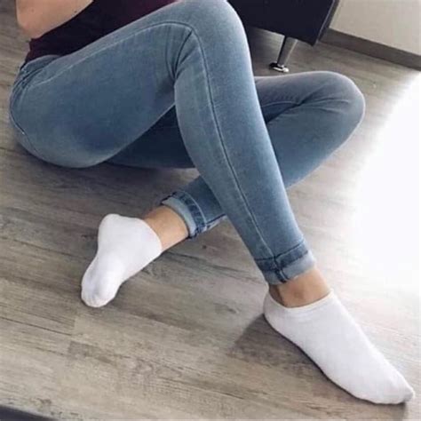 Pin Auf Girls In Socks