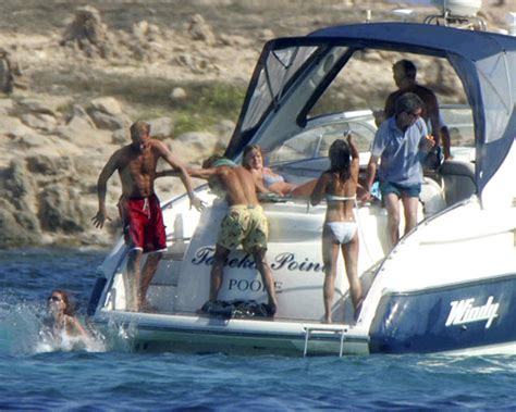 Bizz E Prince William Kate Middleton And Pippa Middleton Sexy Yacht
