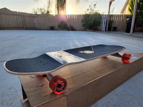 My New Favourite Downhill Board Trying The Rocket Rhino Rlongboarding