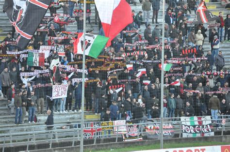Lucchese Prato Sospesa La Vendita Dei Biglietti Gazzetta Lucchese