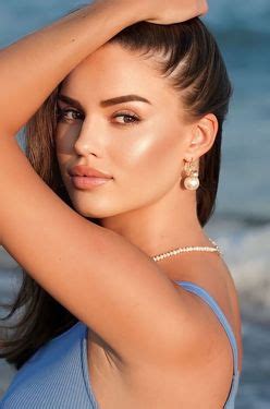 30 Yo Tatiana From Kyiv Ukraine Green Eyes Black Hair Id 894127