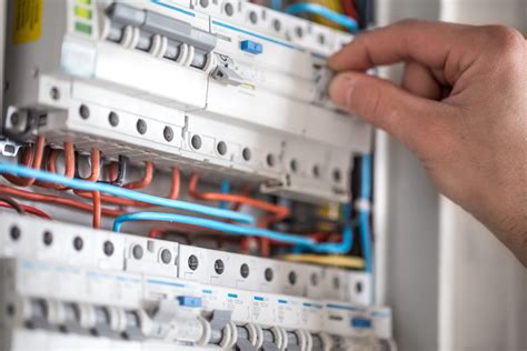 Comment installer un tableau électrique secondaire