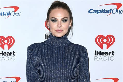 Bachelorettes Hannah Brown Had Pancreatic Cancer At Age 11