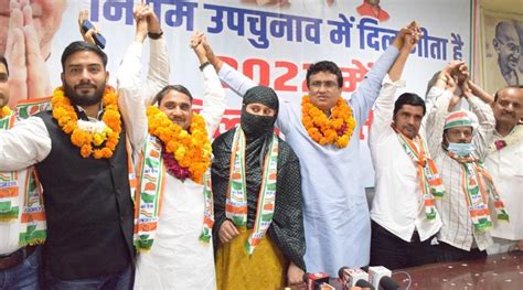 Aap North East Delhi Councillor Joins Congress Delhi News