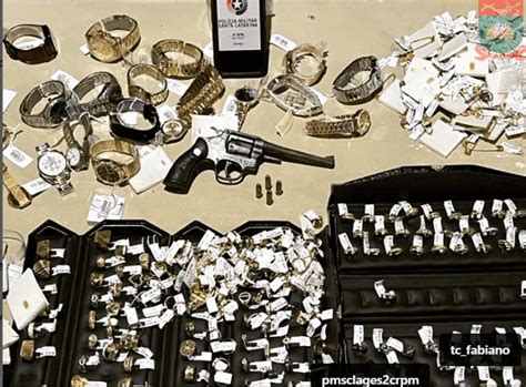 Pm Recupera Joias Roubadas E Apreende Arma De Fogo Em