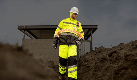 Kishigo 4 Simple Steps To High Visibility Compliance On The Job Site
