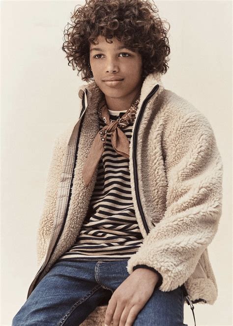 Skylar The Model Booker