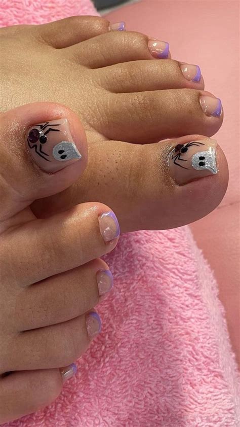 22 Halloween Toe Nail Designs To Make Your Feet Stand Out Effortlessly