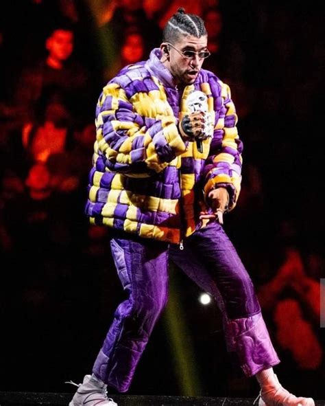Bad Bunny Eutdm Fotos De Bad Bunny Bad Bunny Fondos De Mujer