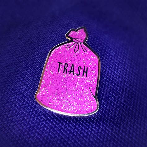 Trash Pin Gaypin