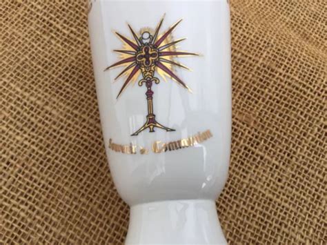 ANCIEN CALICE VERRE sur pied Souvenir de communion porcelaine épaisse