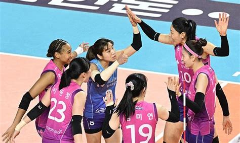 스포키 윌로우 결장에도 김연경 31득점 폭발 흥국생명 IBK에 풀세트 혈전 끝 시즌 5전승
