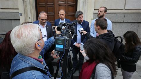 Демократична България внесе листата за общински съветници и кандидатите за кметове на райони в