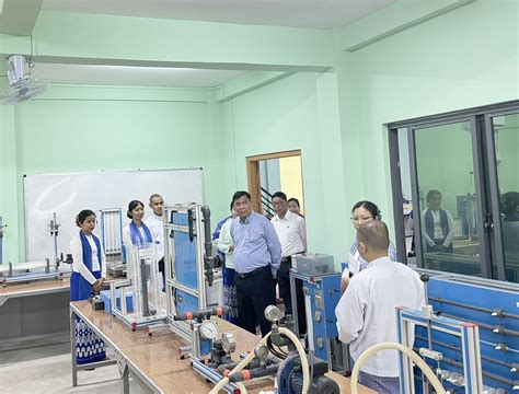 မြိတ်မြို့ရှိ Polytechnic University Myeik နှင့် အစိုးရနည်းပညာ အထက်တန်းကျောင်း မြိတ် တို့ကို ပ