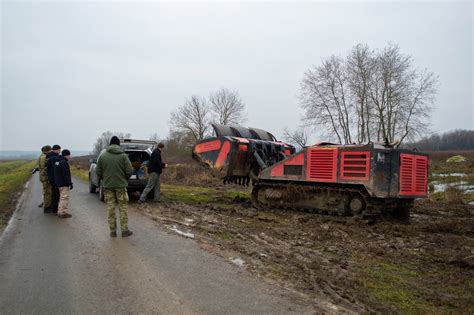Увага міни Як війна перетворила Україну на велике мінне поле і що з