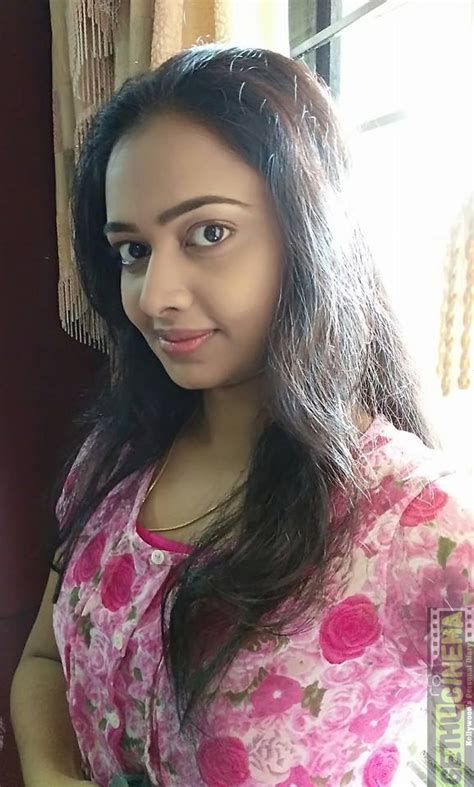 Actress Divya Padmini Gallery Gethu Cinema