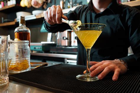 How To Hire A Bartender