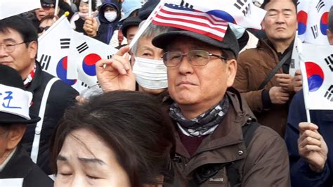 대한민국의 사회현상들 태극기를 들었다 Youtube