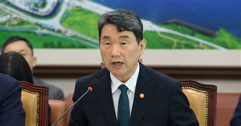 野 교육위서 역사 교과서 집중공세이주호 절차상 문제 없다