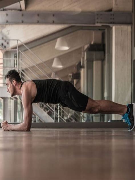 Health Benefits Of Doing Plank Exercise