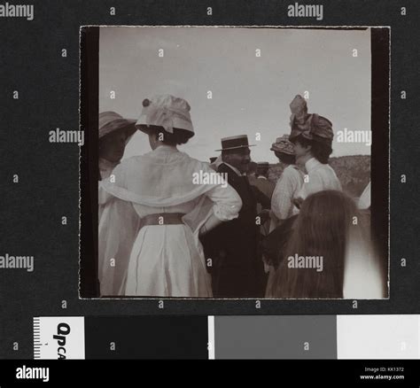 Sam Eyde Med Ukjent Gruppe Kvinner No Nb Dioto 20160429 00282 Bldsa