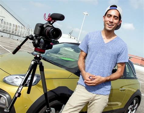 Zach King Bio Wiki Net Worth Married Wife Son Liam Age Height