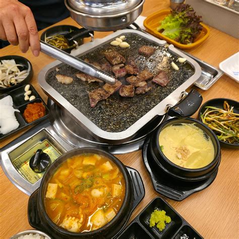 자윤 협찬 한우88도매장 장곡동맛집 고기 좋아하는 남편이랑 장곡동에 한우88도매장 시흥장곡점이 오픈했다고 해서 다녀왔어요 1등급 한우가 8 800원 이라니