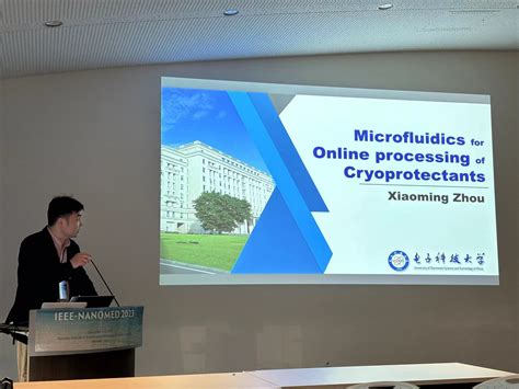 我实验室应邀参加 IEEE NANOMED会议并作报告