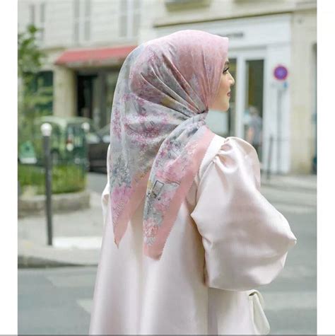 Hijab Square Motif Paris Series Womens Fashion Muslimah Fashion
