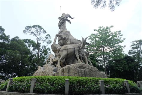 ชีวิตเด็กมหาลัย ในกวางโจว สถานที่ท่องเที่ยวที่สำคัญของ กว่างโจว อนุสาวรีย์แพะ 5 ตัว