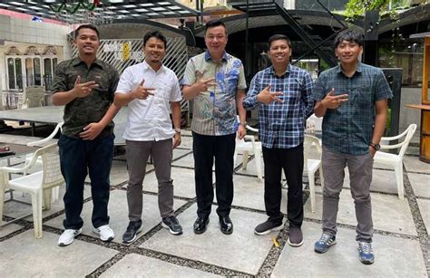 Bupati Freddy Thie Pasang Target Semua Kampung Di Kaimana Nikmati