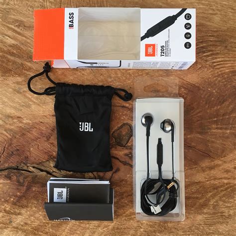 JBL T205 - Black, Audio, Headphones & Headsets on Carousell