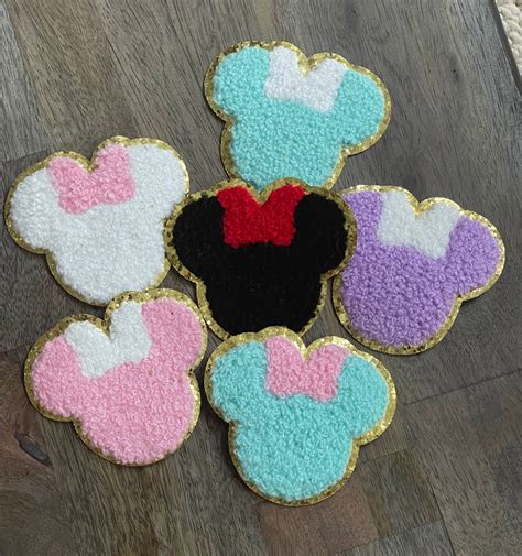 Iron On Minnie Patch Minnie Mouse Patch Disney Patches Disney Ts