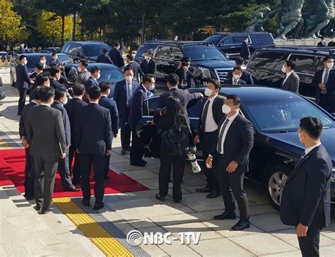 포토 국회 떠나는 윤석열 대통령