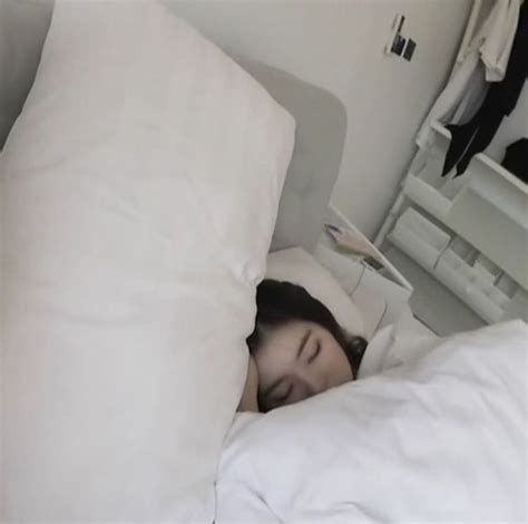 Daily Lia On Twitter Mood