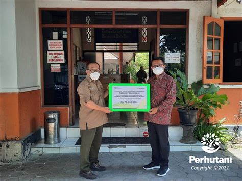 Perhutani Perhutani Beri Bantuan Rp70 Juta Kepada Yayasan Nasional