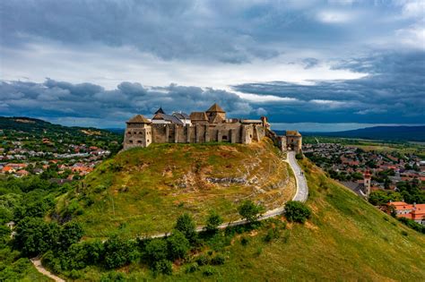 Burg Sümeg | Hochauflösende Luftbilder | Burg Sümeg
