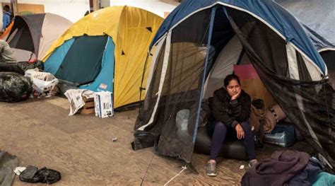 Corte Suprema Escucha Argumentos Sobre La Política Migratoria