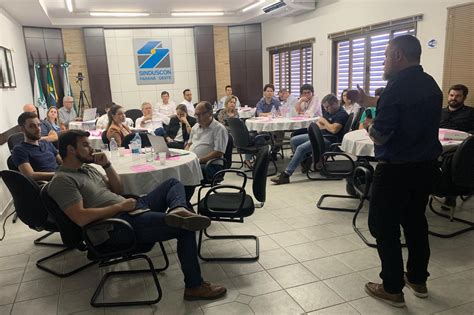 Painel Debate Cenário Da Construção Civil Na Região Oeste Para 2040