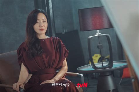 【有雷】《小女子》劇情峰迴路轉收視再創新高！金高銀「眼神突變」演技大爆發！假面夫妻到底要多瘋？ 電影神搜