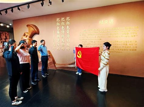 转自江苏农林职业技术学院图书馆：图书馆党支部开展“合作互联强党建，结对共建促振兴”主题党日活动 江苏中江种业股份有限公司