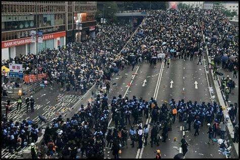 Thirsty British Tea Drinkers Trigger Massive Riots On Hong Kong Streets